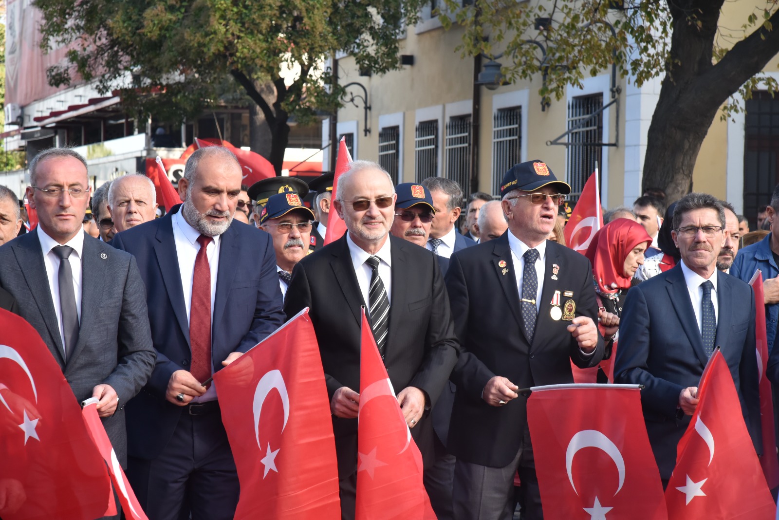 Rektör Ünal, 29 Ekim Cumhuriyet Yürüyüşüne Katıldı | OMÜ | Ondokuz ... Rektör Ünal, 29 Ekim Cumhuriyet Yürüyüşüne Katıldı | OMÜ | Ondokuz ...